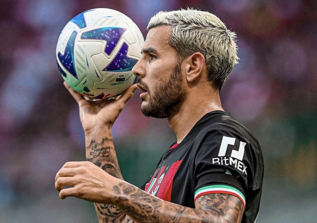 Leao: "Theo, il terzino sinistro più forte al mondo"
