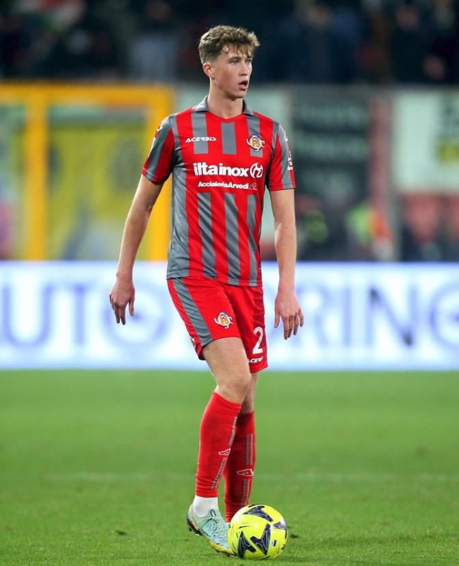 Jack Hendry sull'esperienza alla Cremonese: "La squadra sbagliata al ...