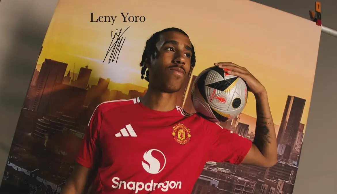 Ufficiale: Yoro è un nuovo calciatore del Manchester United | Alfredo ...