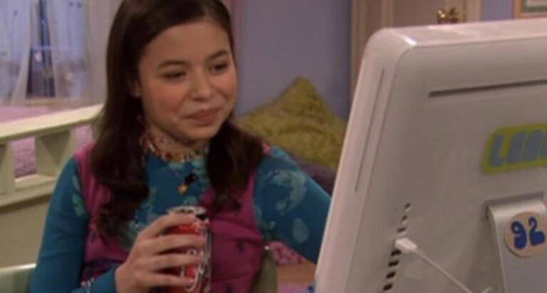 Miranda Cosgrove: la ragazza protagonista del meme è ora diversissima e ...