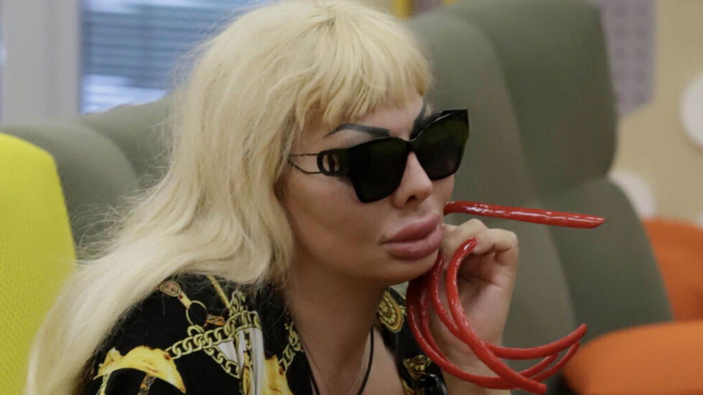 Elenoire Ferruzzi svela il suo vecchio nome femminile