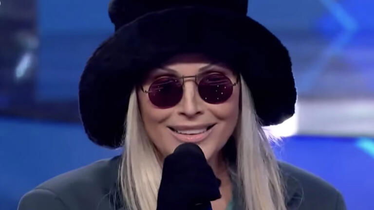 Anna Oxa Dove Vive Oggi La Cantante Ha Cambiato Vita E Ha Lasciato L