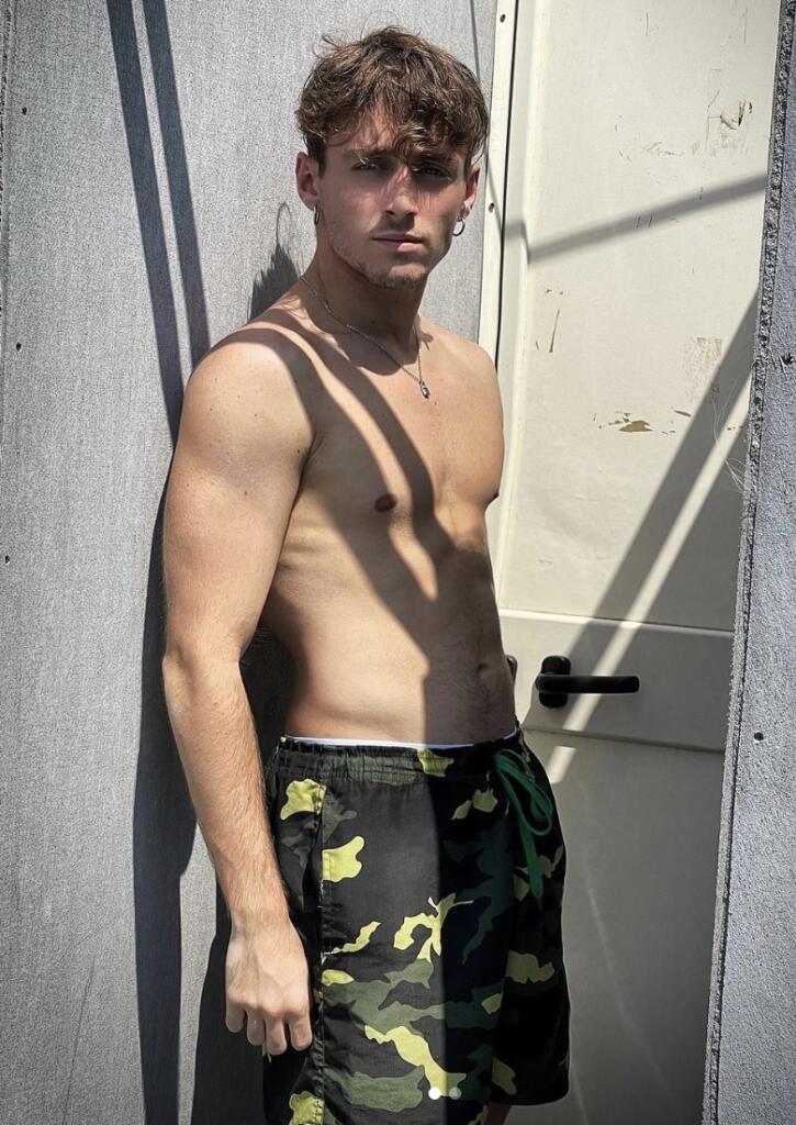 Alessio Cavaliere, chi è il ballerino che ha sostituito un ragazzo di Amici