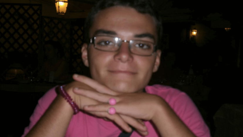 Il ragazzo dai pantaloni rosa: la storia di Andrea Spezzacatena diventa ...