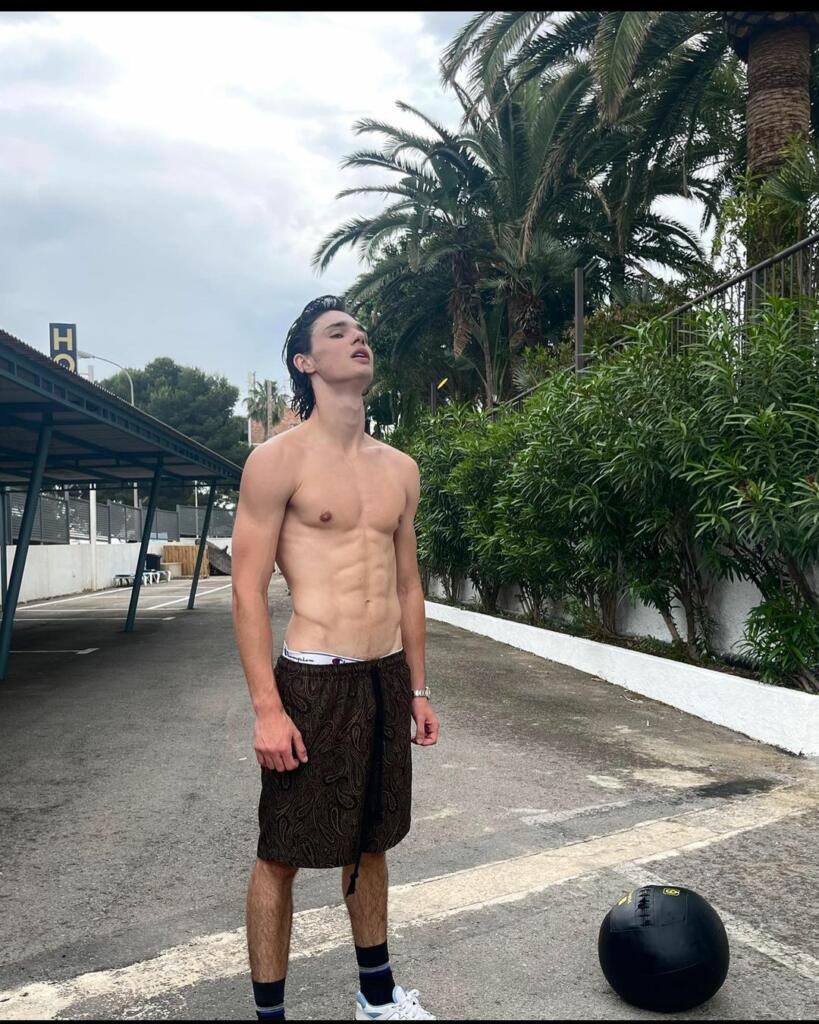 Fernando Lindez, chi è il bello della nuova stagione di Élite