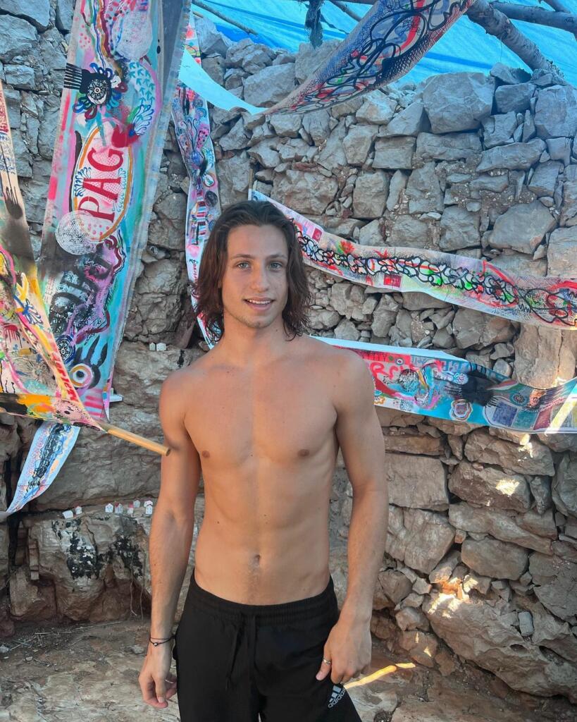 Dustin Taylor: chi è il ballerino australiano di Amici amico di Isobel