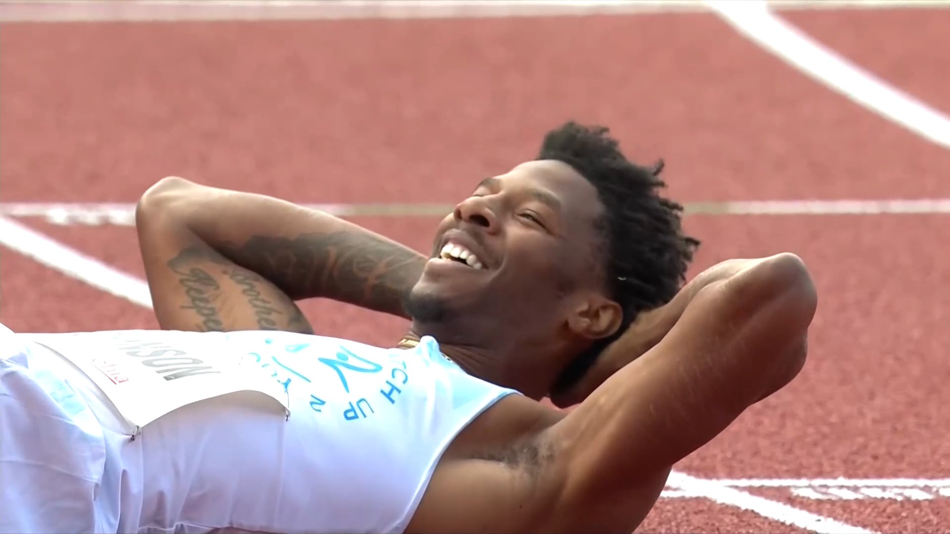 Chris Robinson: l'atleta americano ha un imprevisto mentre corre