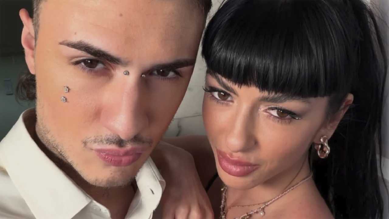 Erica Martinelli e Rosa Chemical pungono Barbara d'Urso * Biccy