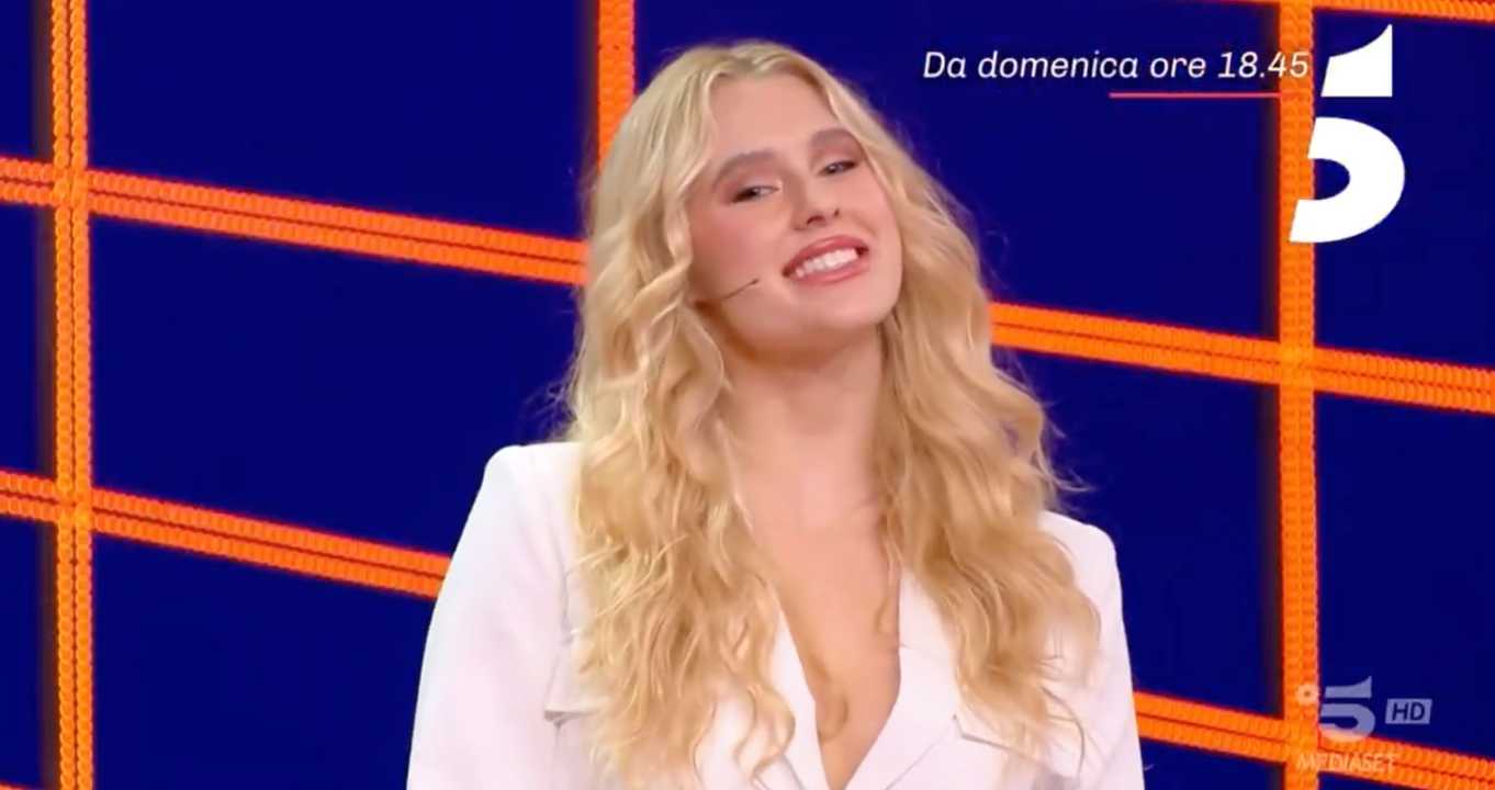 Isobel Kinnear a Caduta Libera: il primo video * Biccy