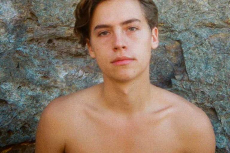 Cole Sprouse vittima di un hacker | Archivio Biccy.it