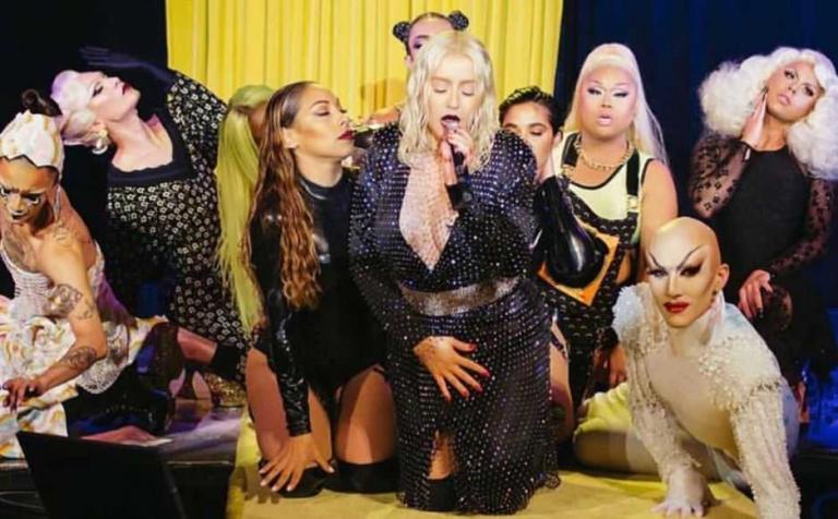 Christina Aguilera Show Con Le Drag Queen Di Rupaul Video Archivio Biccyit