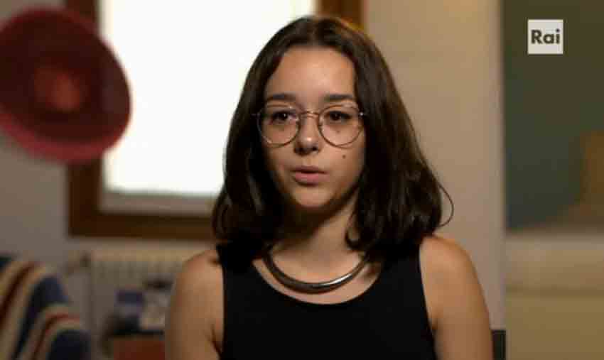 Martina Brondin de Il Collegio 4 vittima di cyberbullismo per un bacio ...