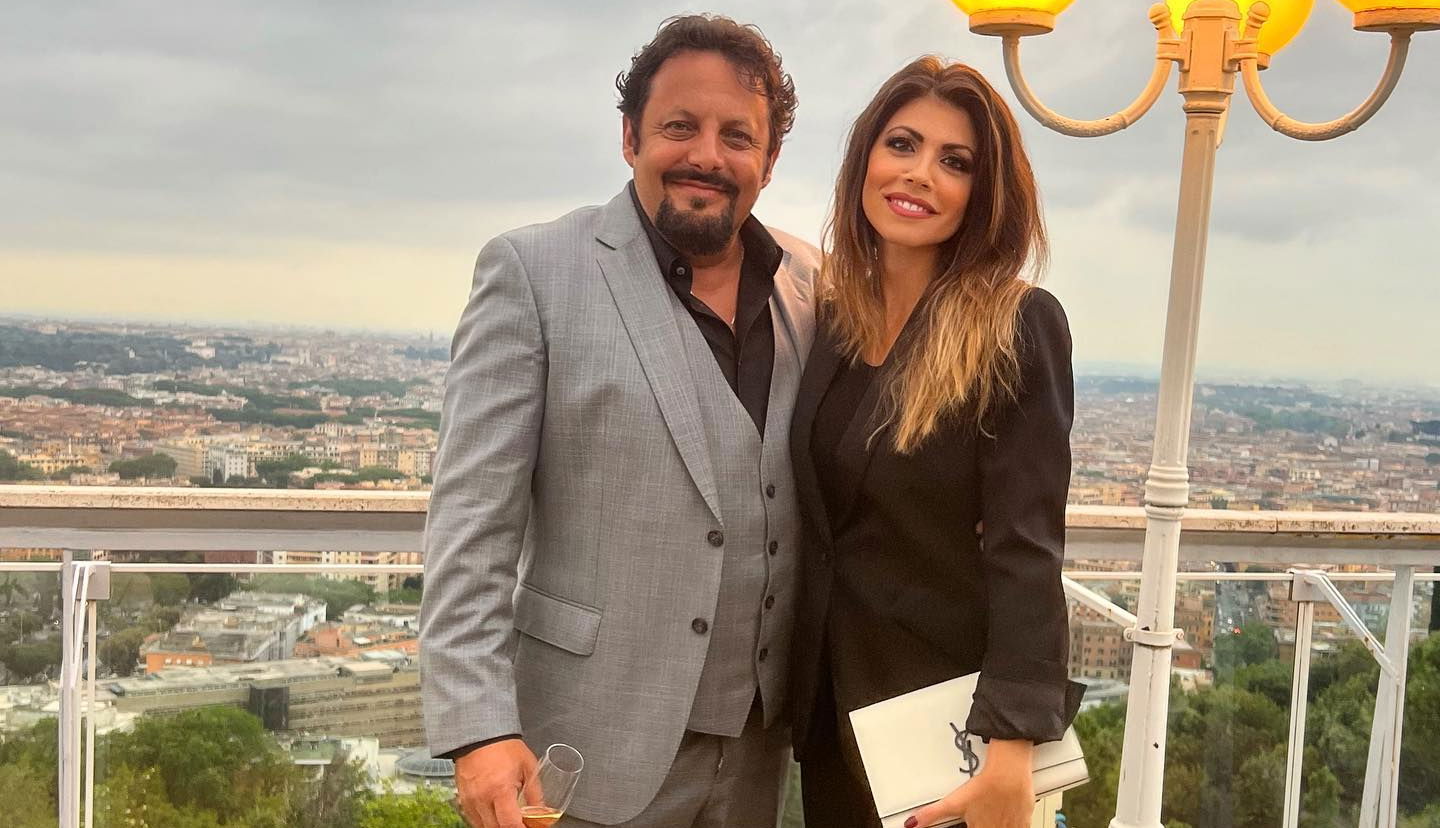 Flora Canto, Martina e Niccolò: moglie e figli di Enrico Brignano