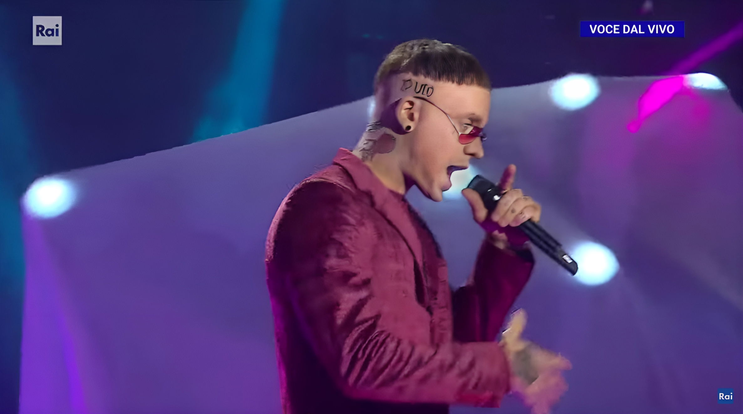 Pierpaolo Pretelli imita Lazza a Tale e Quale, il rapper la prende male