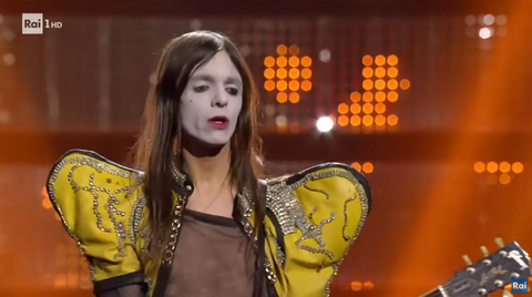 Lucio Corsi è fidanzato? Vita privata sul Big di Sanremo 2025