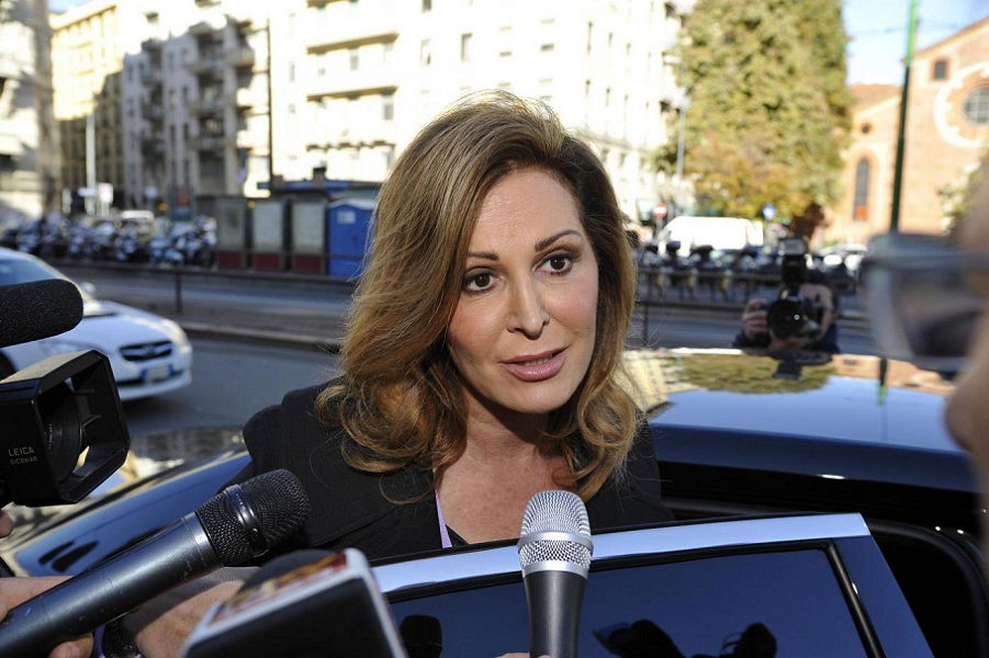 Daniela Santanché e l'ex marito che le "salva" l'azienda | Giornalettismo