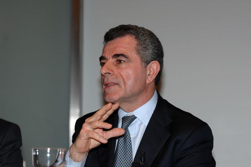 Mauro Moretti: il capo delle Fs che non vuole tagli al suo stipendio ...