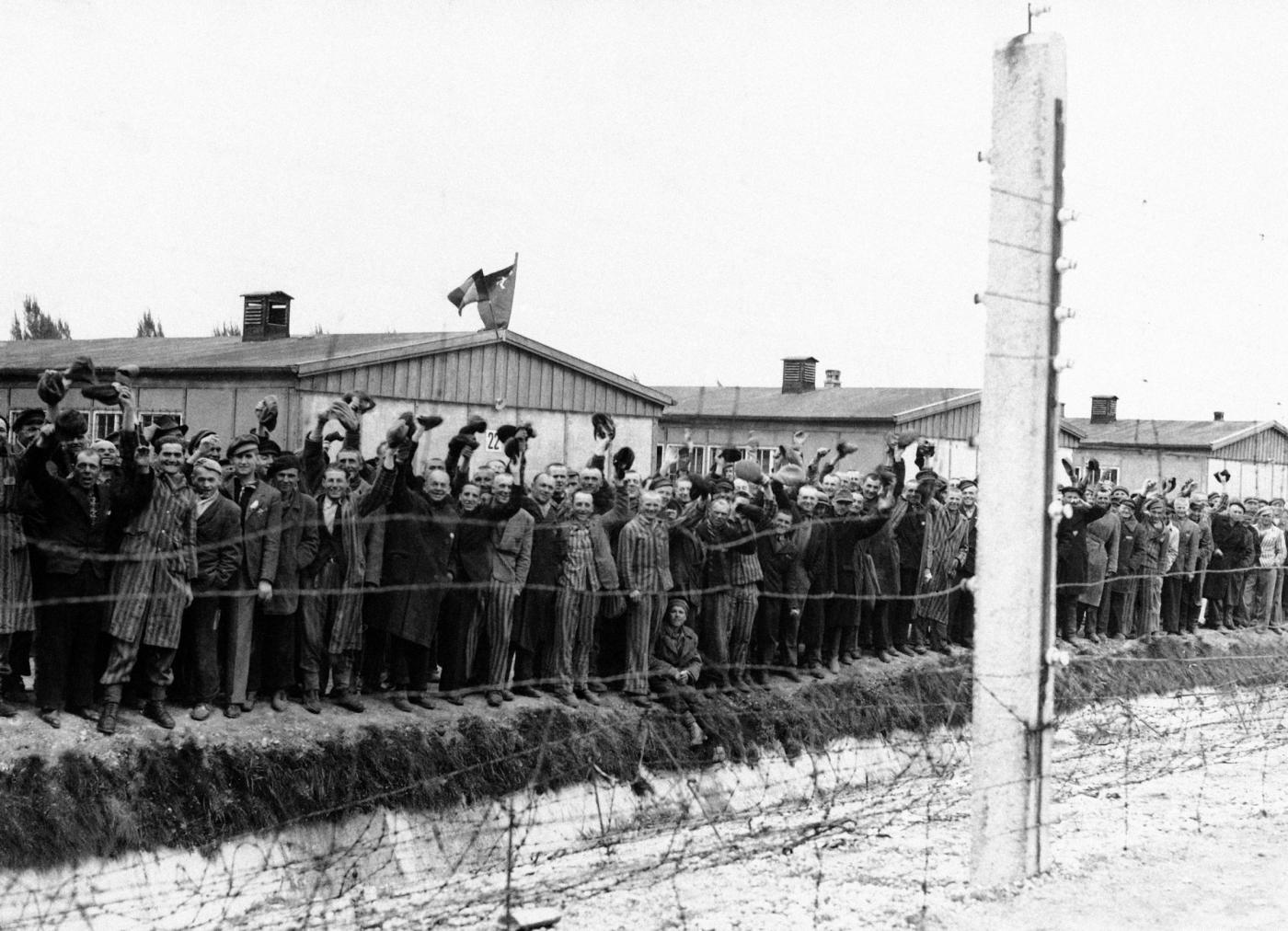 Dachau, dal lager nazista rubata la scritta «Il lavoro rende liberi ...