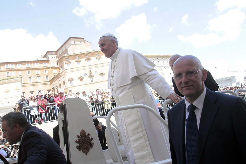 Papa Francesco è il vero riempi piazze d'Italia