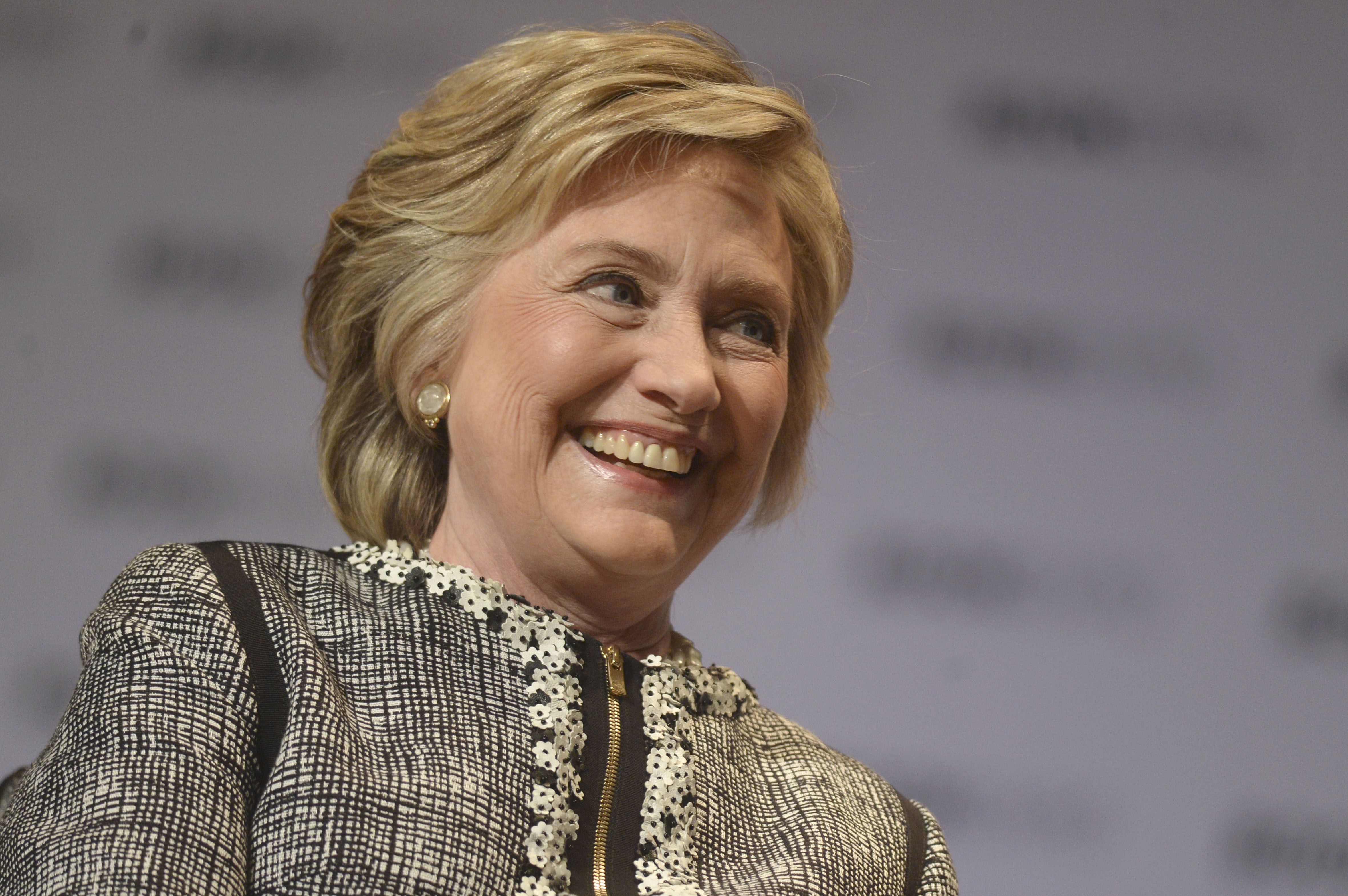 Hillary Clinton sarà produttrice esecutiva di una serie tv (con Spielberg)