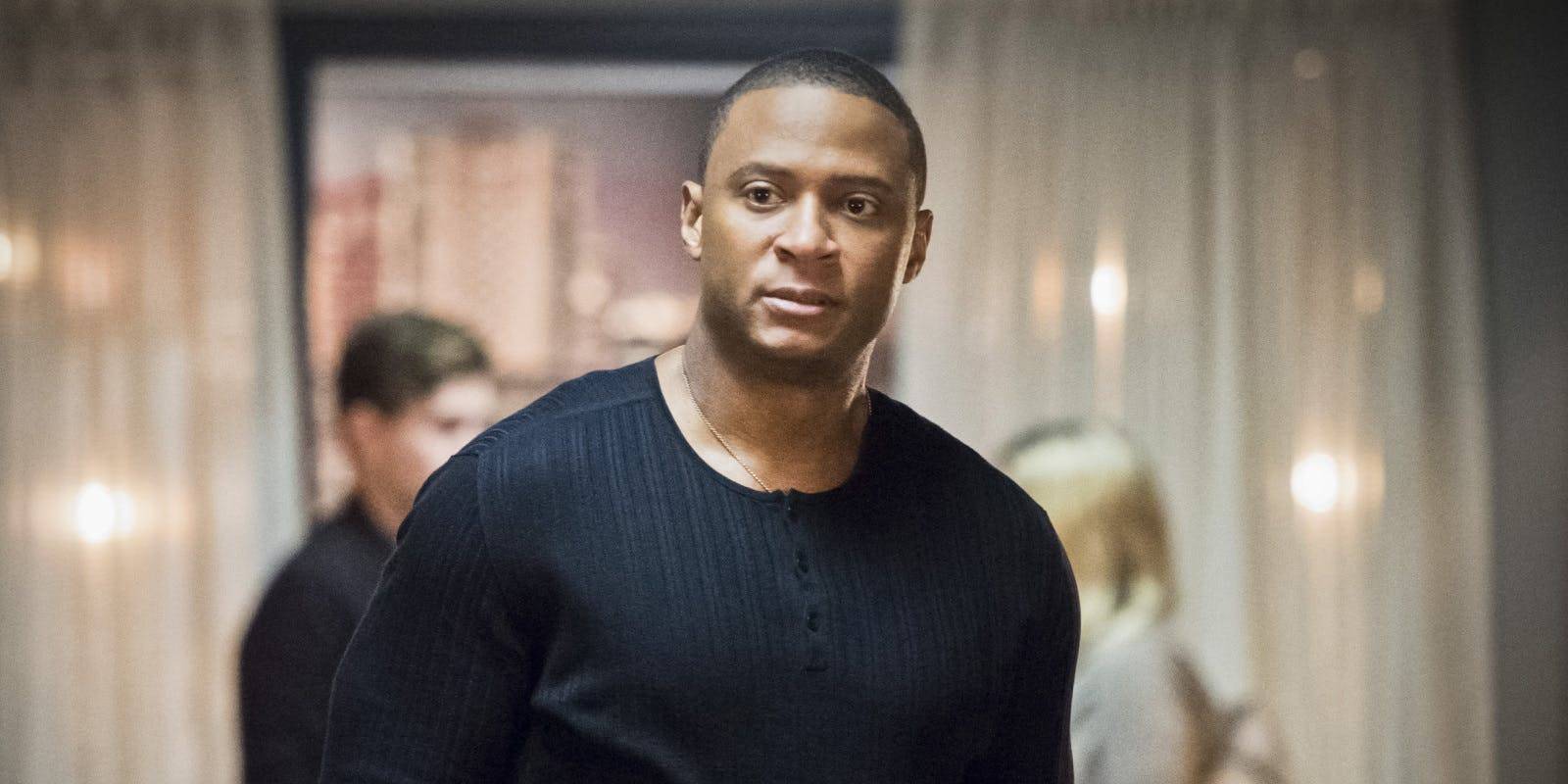 Arrow 7: John Diggle in pericolo nell'episodio intitolato "Spartan" | VIDEO