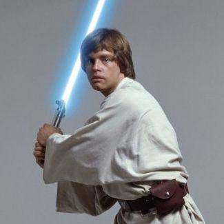 Star Wars: Mark Hamill impugna dopo 35 anni la spada laser di Luke ...
