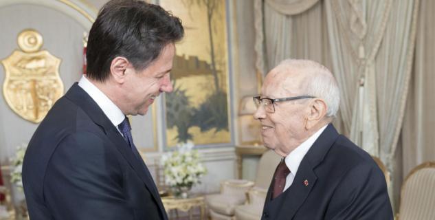 Caid Essebsi, presidente della Tunisia, è morto dopo un lungo ricovero Caid Essebsi, presidente della Tunisia, è morto dopo un lungo ricovero