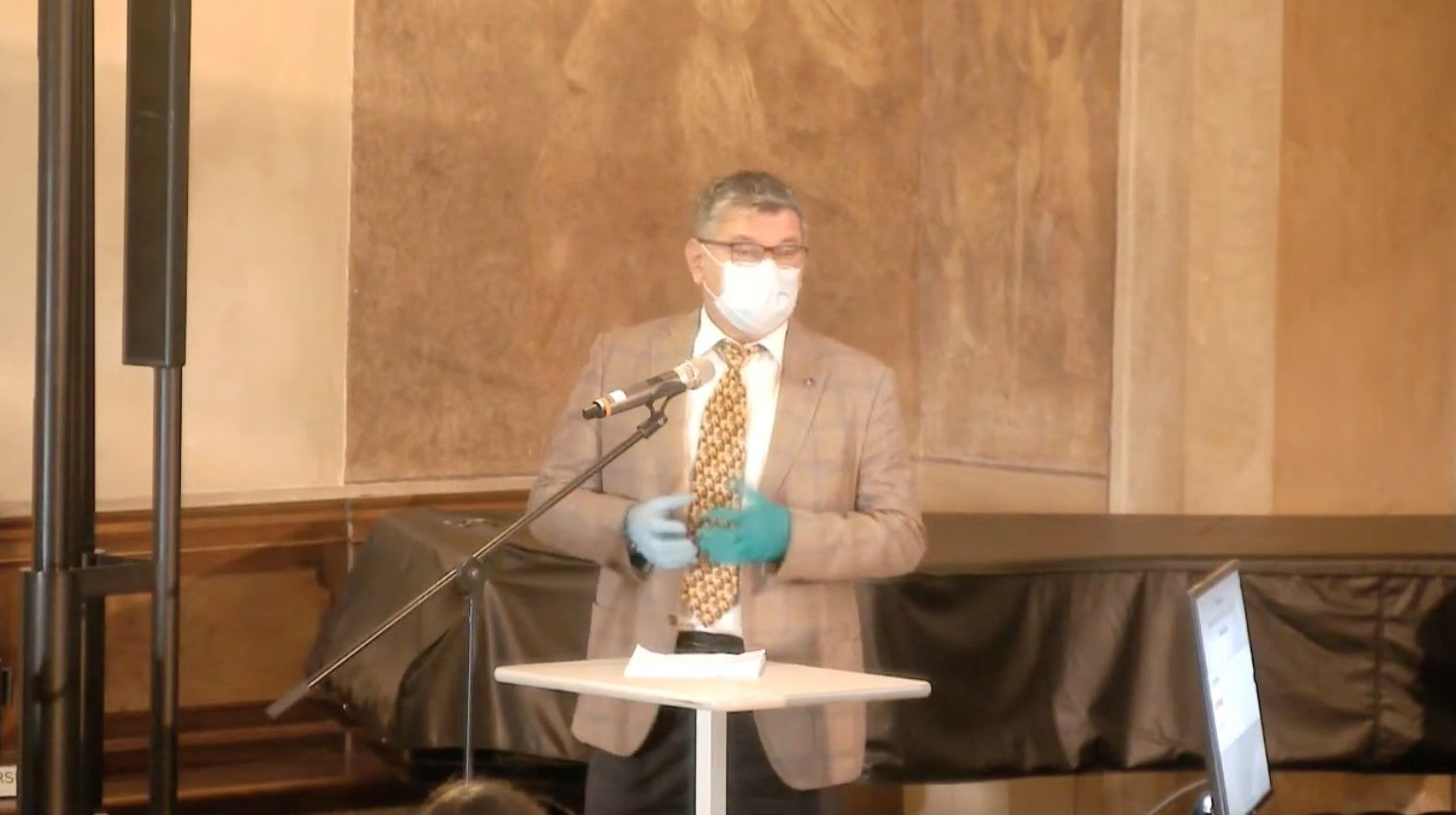 Consigliere Lega Udine dice che si pensa solo ai poveri e non ai ricchi