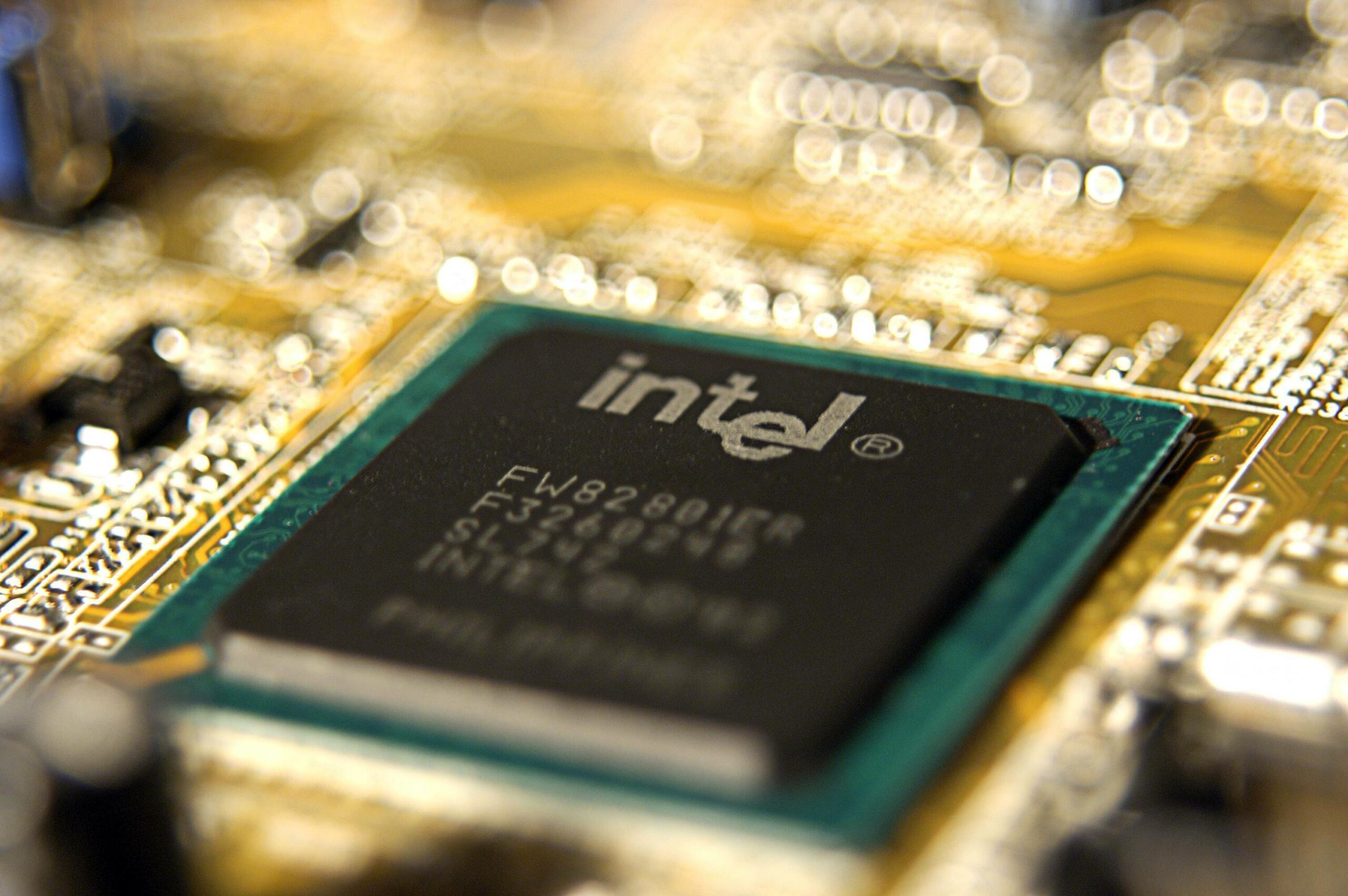 Intel Microsoft, l'accordo per la produzione di chip AI | Giornalettismo