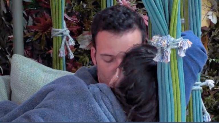 Gf Vip 7 | Antonella Fiordelisi criticata per l’ambiguità con Edoardo ... Gf Vip 7 | Antonella Fiordelisi criticata per l’ambiguità con Edoardo ...