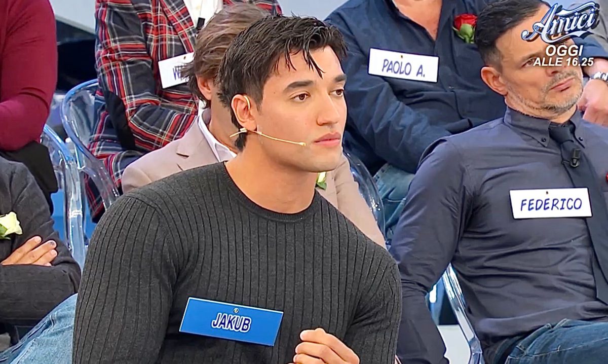 Jakub Bakkour avvistato con una ragazza dopo essersi eliminato da Uomini e Donne: lui svela come ...