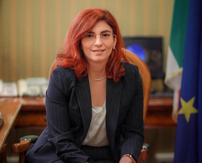 Laura Castelli e la storia del conflitto di interessi del suo portavoce ...