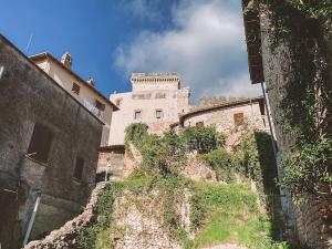 Sermoneta: cosa vedere nel borgo tra l'agro Pontino e i monti Lepini